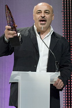 ‘Hairstylist of the Year’ Tony Ricci Gives Runway to Reality Tress Tips ...