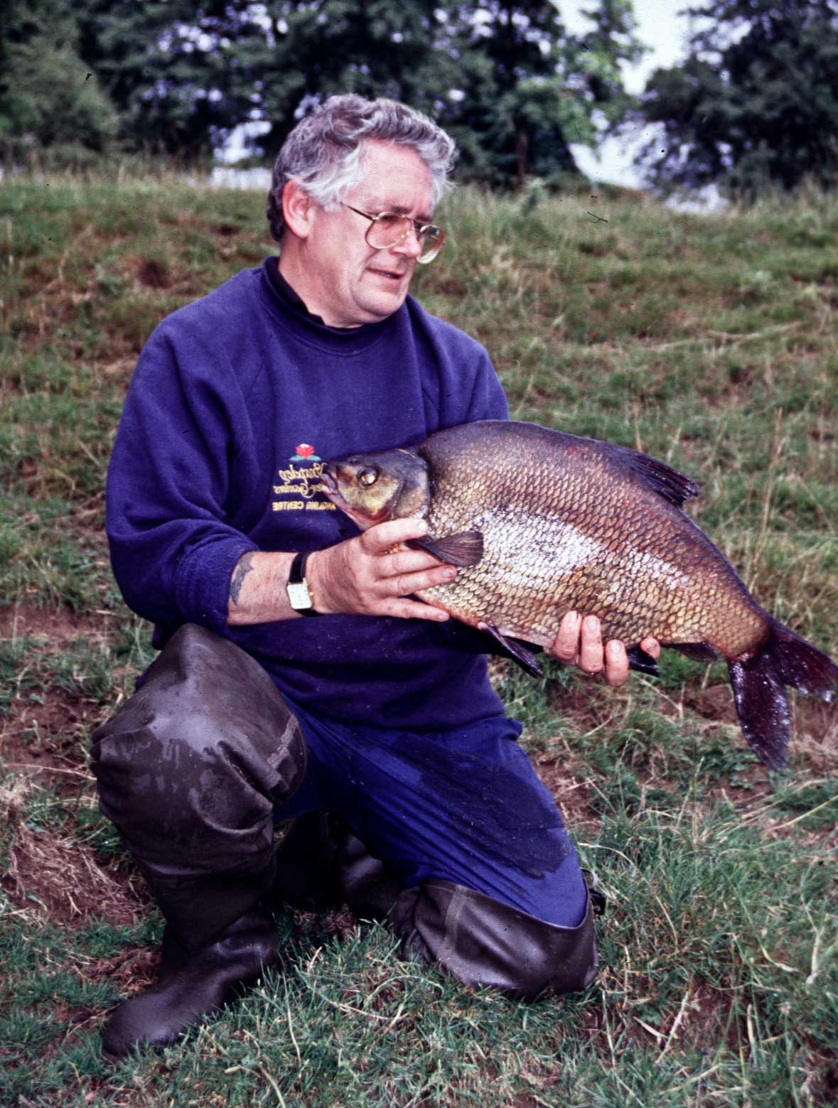 Inside Fishing & Photography: 13 Double-Figure Bream in Two hours