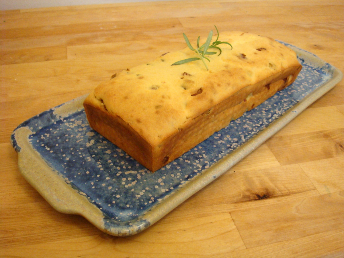 i am a lefty: wurst cake - kitsch n classics edition