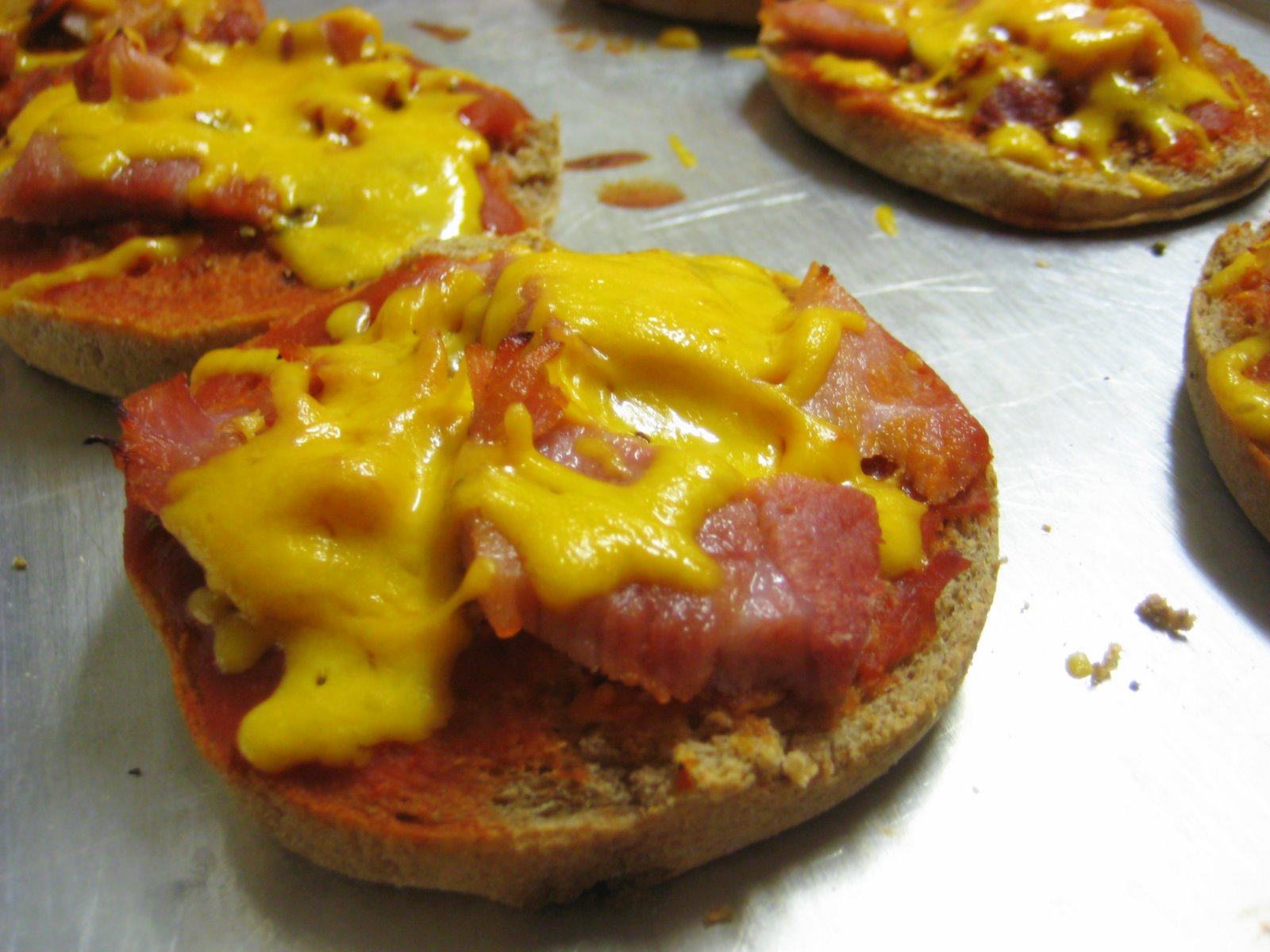 "Put a Lyd on it!": Easy Ham and Cheese Mini Pizzas