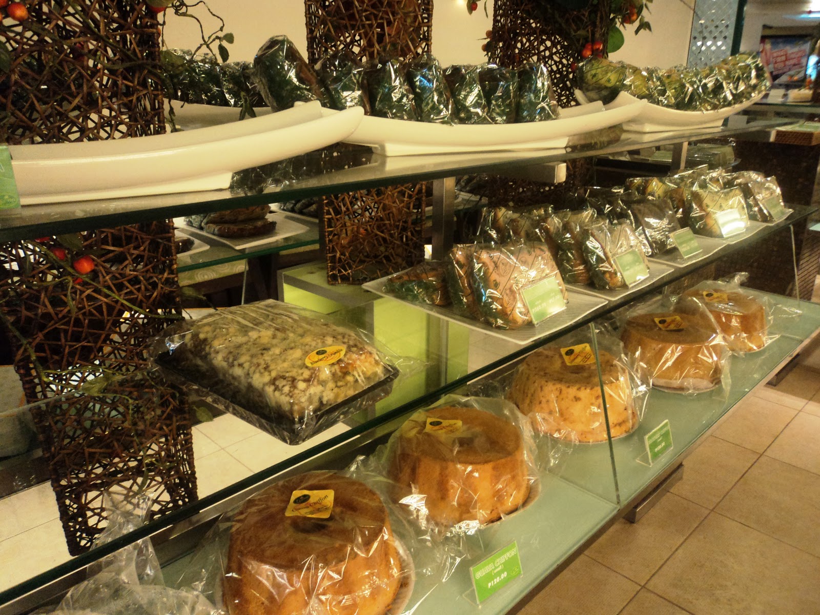 Adventurous Lei: Leona Cakes & Pastries