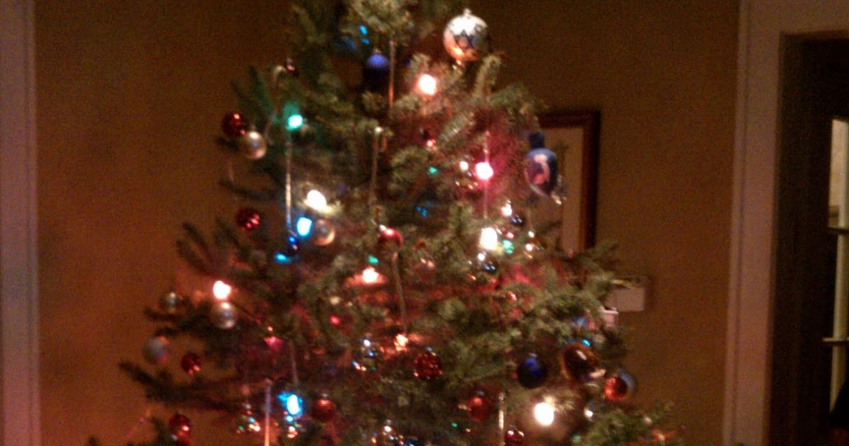 Life, Love, and Cake: 2nd Annual Christmas Tree Decorating Party