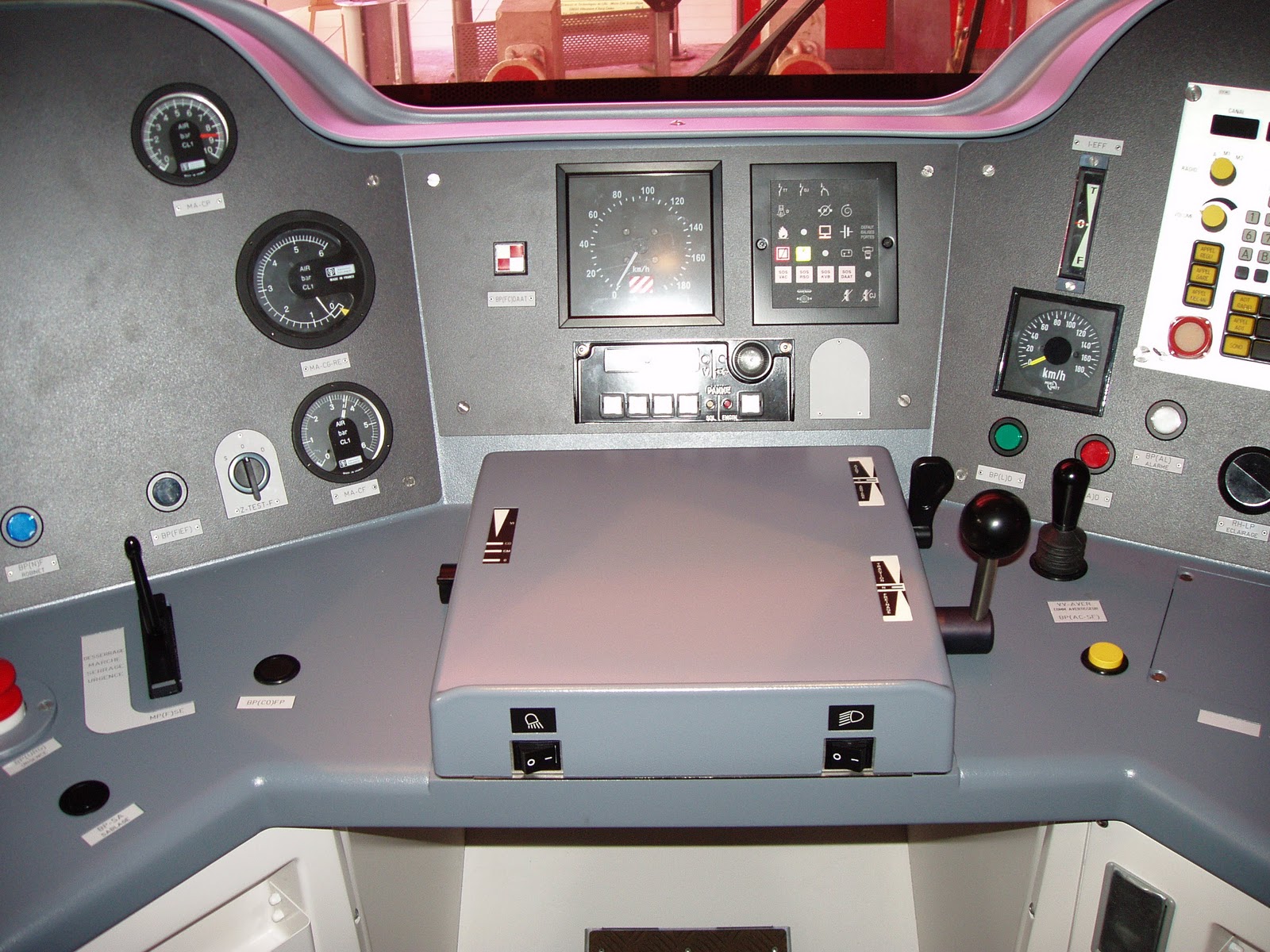 LA PASSION DU TRAIN: Les AGC dans le Nord-Est