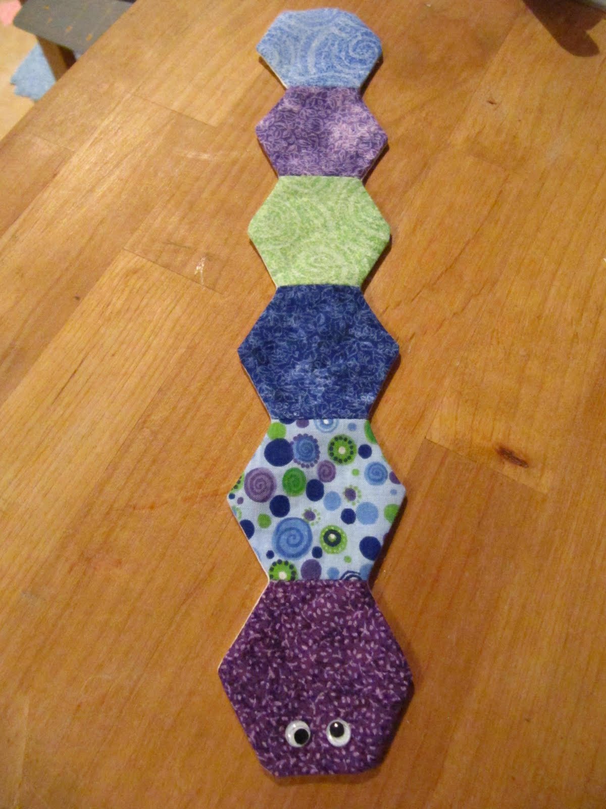 Sew Many Ways...: Accuquilt Go Hexagon Bookmark Tutorial...