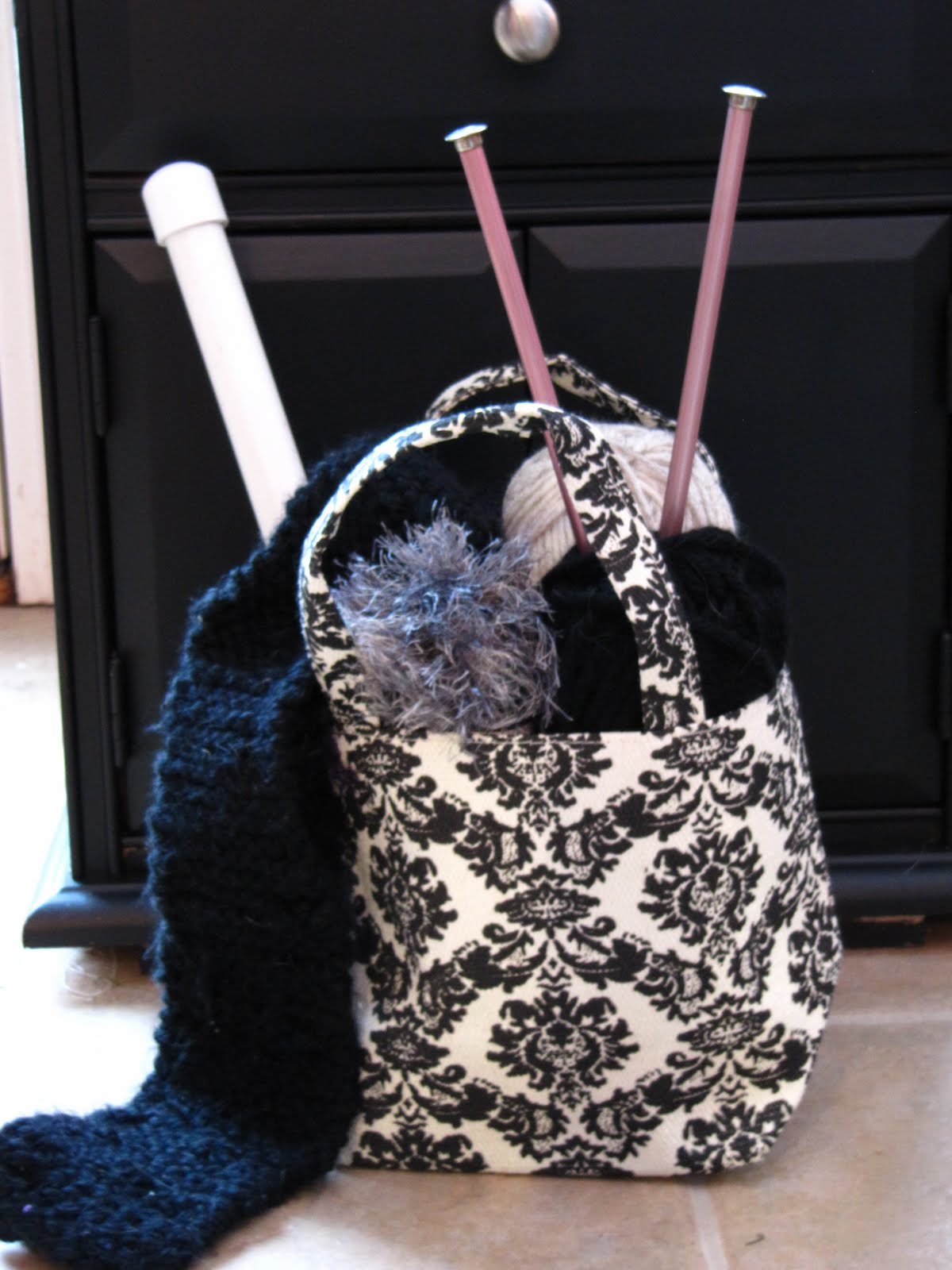 Sew Many Ways...: Tool Time Tuesday...Knitting Needle Holder