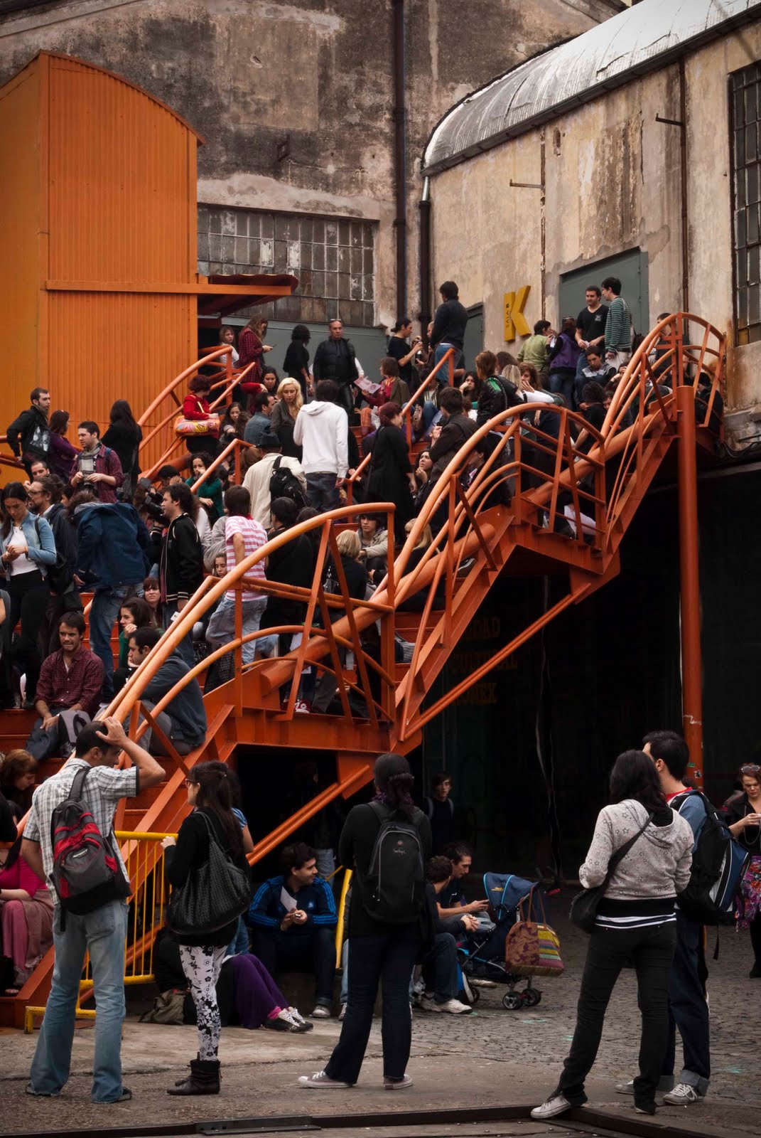 feizbuk: ASI EMPEZO EL SABADO DE CASTING