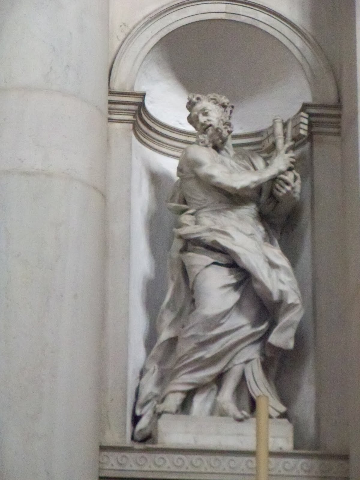St. Peter and Associated Symbolism: Photos and Information