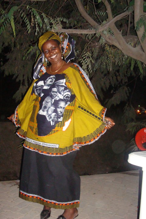 HUNGAZ: DESIGNER WHO TRANSFORMING KHANGA DRESS INTO NEW LOOKS