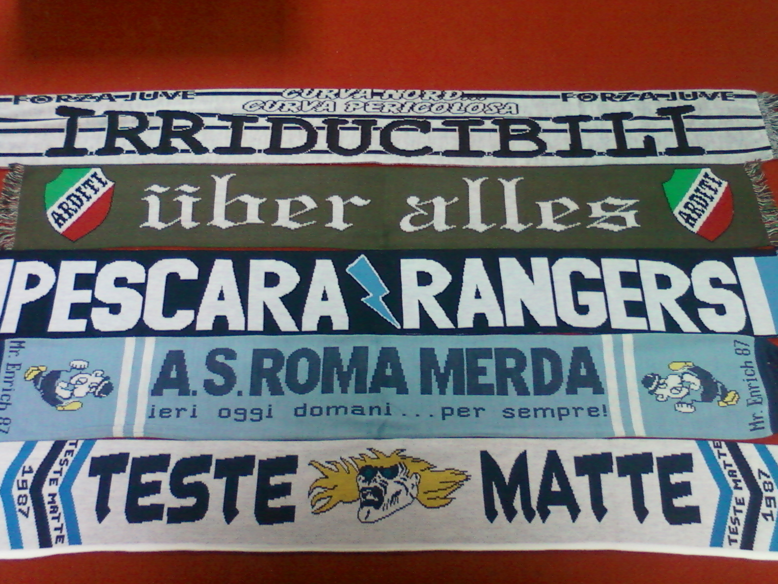 Vendo ou troco: Cachecois Italianos