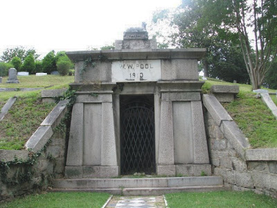 A Haunting We Will Go: Richmond Vampire