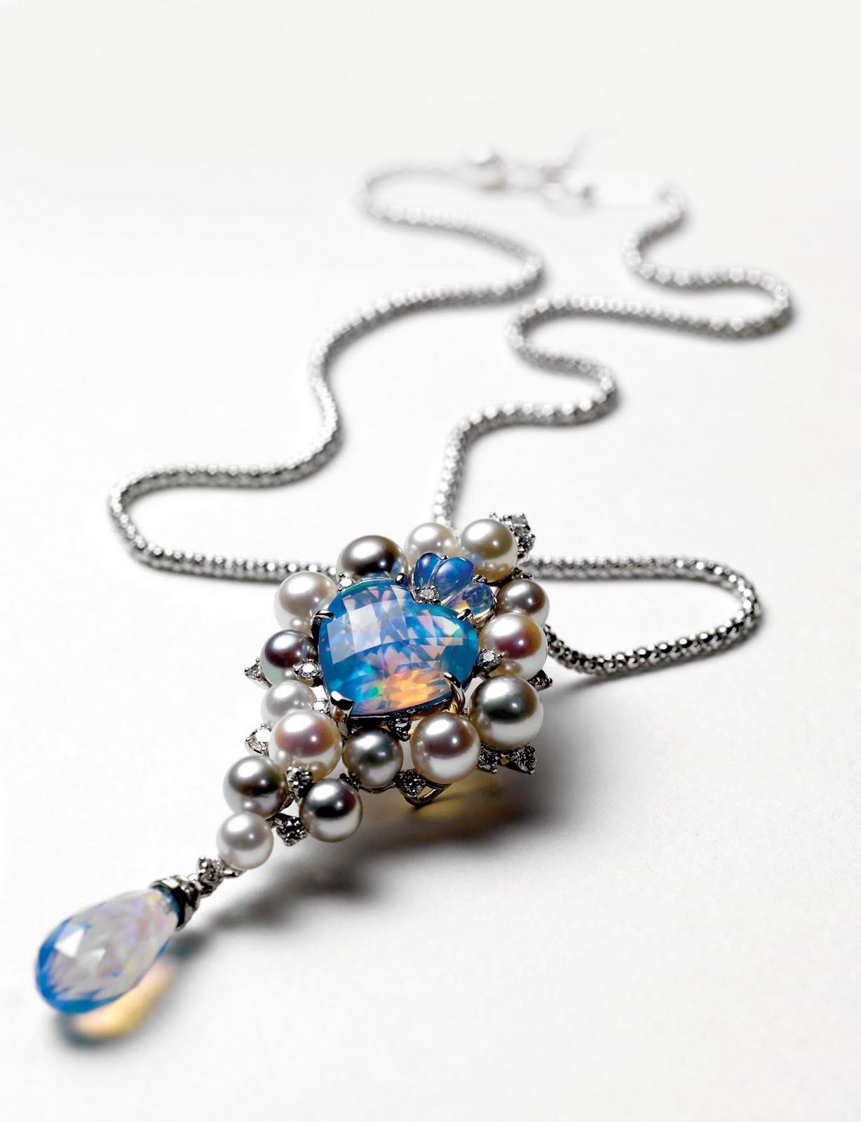 E-beauty Lounge: Liali Jewellery Collection