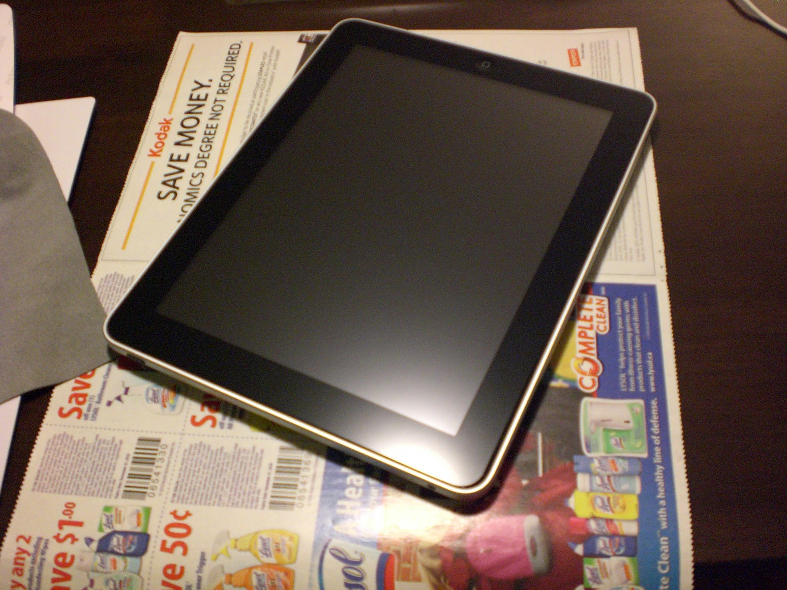THE INORGANIC WIDGET: Moshi iVisor AG Matte Protector for iPad