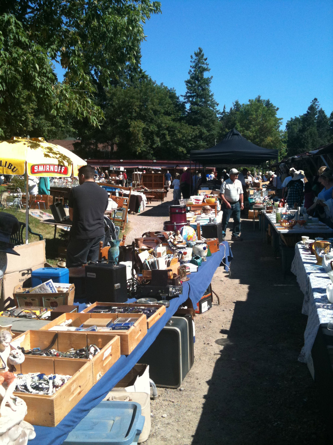 Karen the Librarian: Annual trip to the Aberfoyle Antique Market