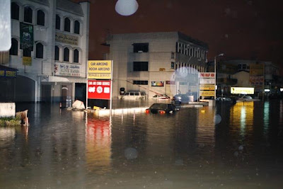 The Quest of The Photographer Wannabe: Flash Flood in Brunei 20/01/09
