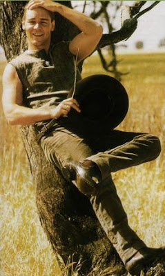 Russell Crowe: 1993 : Hammers Over the Anvil de Ann Turner