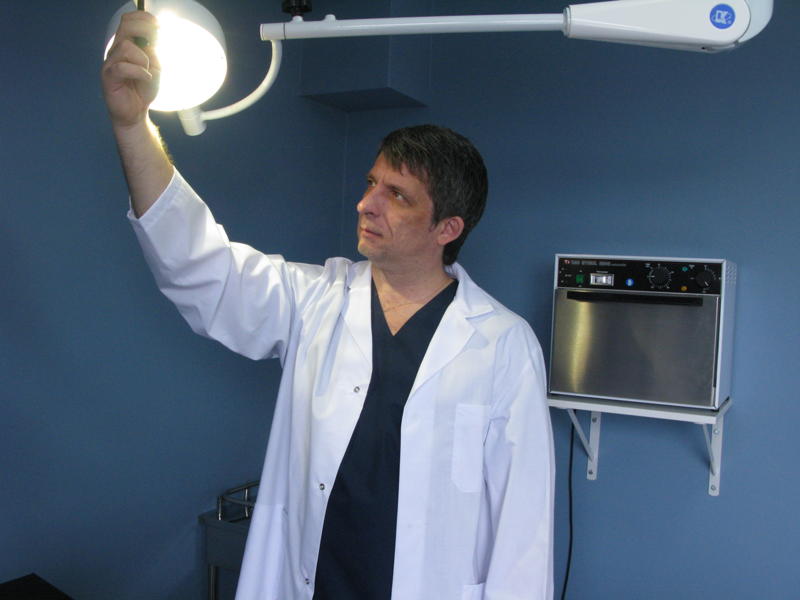 Clinica Doctor Cotea: Dr. Cotea