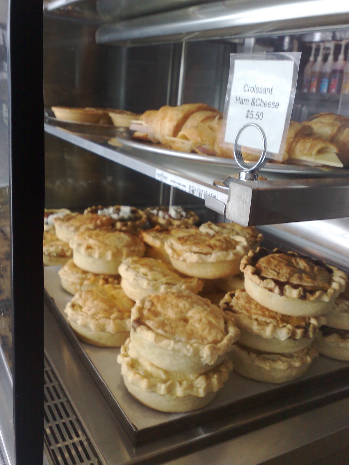 THE DAILY PIE: Scenes from a Pie Cafe...