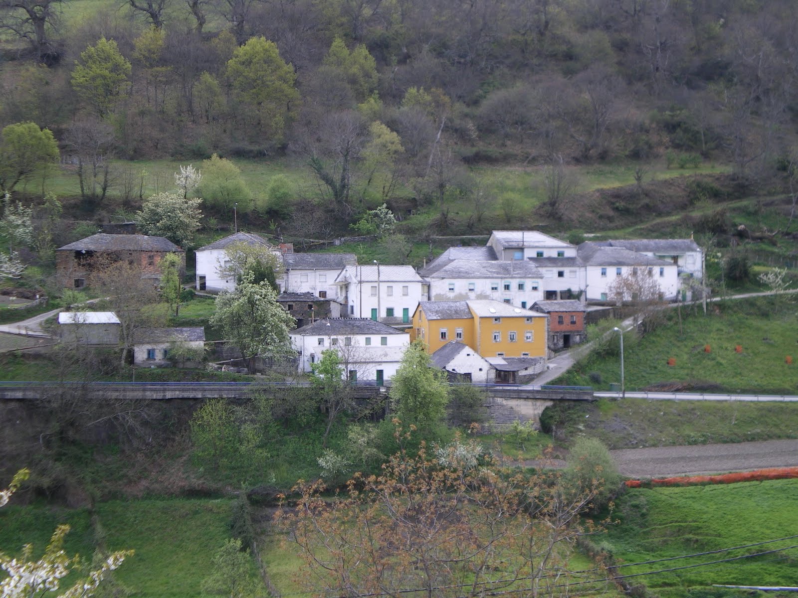 ibias con la bota y la fardela: Luiña