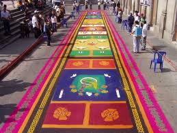 Guatemala, tierra de cultura, tradición y tamales.: Alfombras de Semana ...