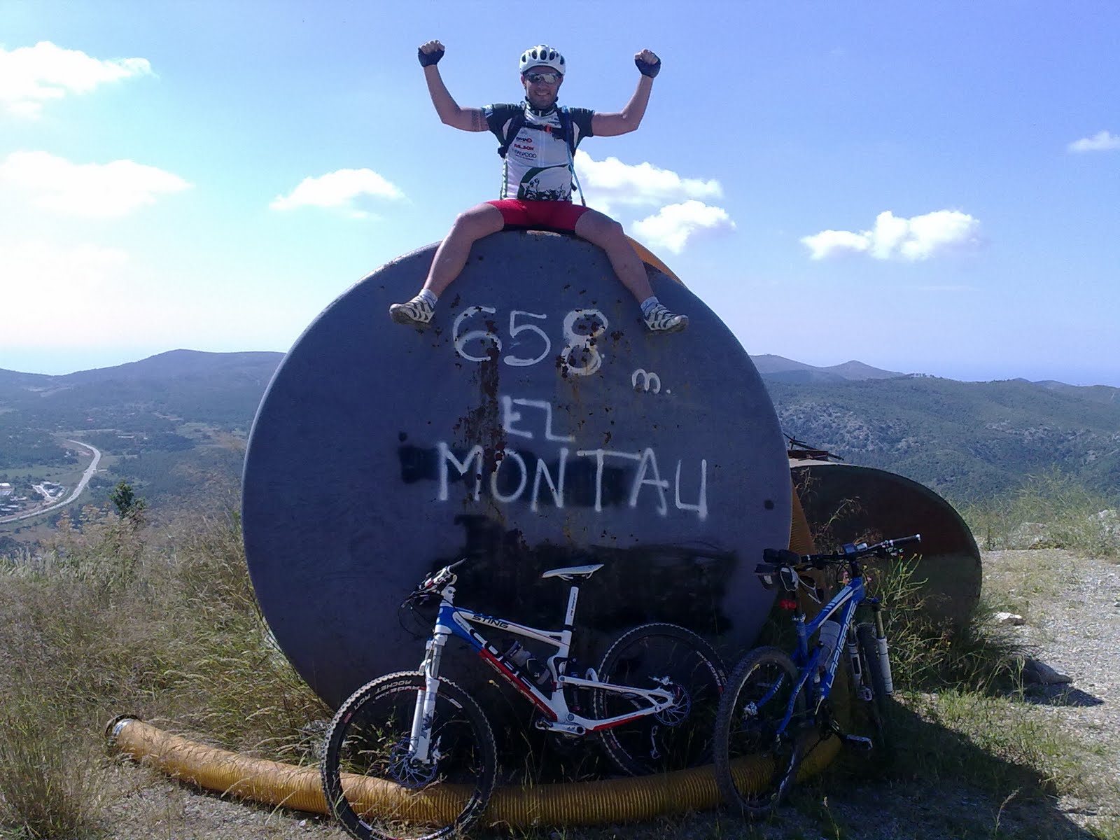 Txarly BIKE & TRAIL-RUNNING: VISITA AL "DALAI LAMA", PASANDO POR EL MONTAU