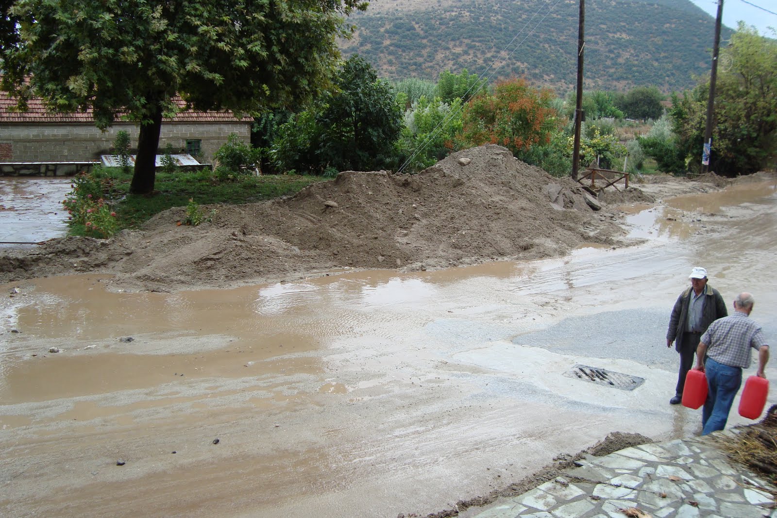 ΕΙΚΟΝΕΣ ΒΙΒΛΙΚΗΣ ΚΑΤΑΣΤΡΟΦΗΣ ΣΤΗΝ ΚΡΗΝΗ!! ~ ΚΡΗΝΗ ΤΡΙΚΑΛΩΝ BLOG