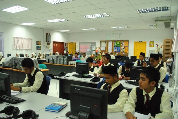 Little Cat: SMK Pusa, Betong.: SMK Pusa melawat SMK Datuk Patinggi ...