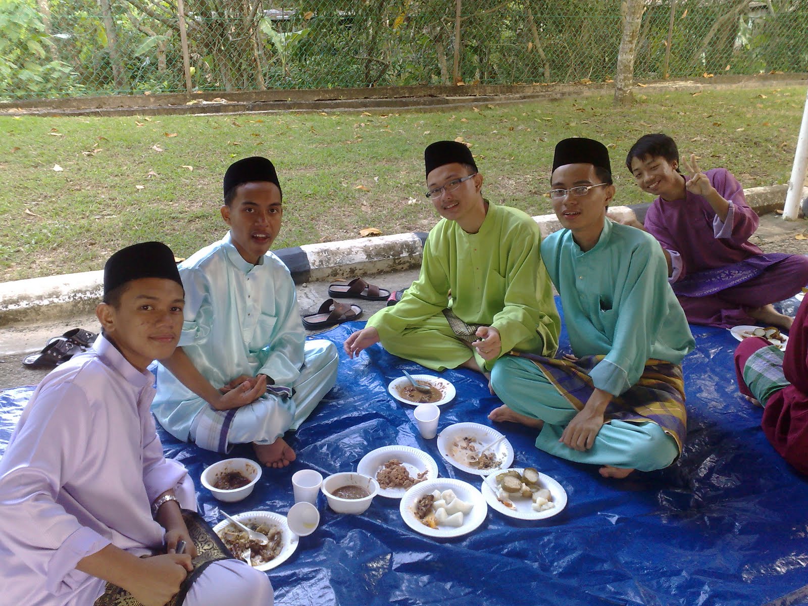 Little Cat: SMK Pusa, Betong.: Kenangan Syawmil: Dari SMK Pusa ke ...