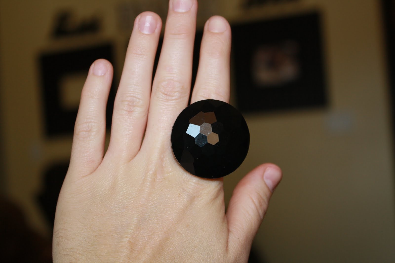 Dejavu*Crafts: My Chunky Black ring!!