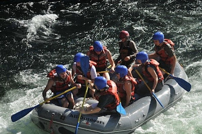 Life in California: Whitewater Rafting - Class IV rapids!