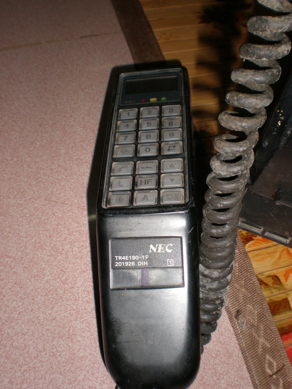 NAZRI DUIT ANTIK & SYILING LAMA: Telefon Bimbit Lama, Generasi