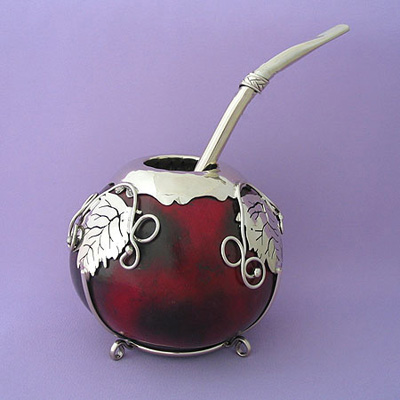 The Design Enthusiast: Friday Finds...Mate` pot & Bombilla