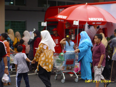 Ini sebuah kisah cinta, dari sekeping hati...: Tunas Manja