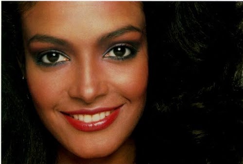 madnews.go got it: beauti and teast is the most thing we love as people....