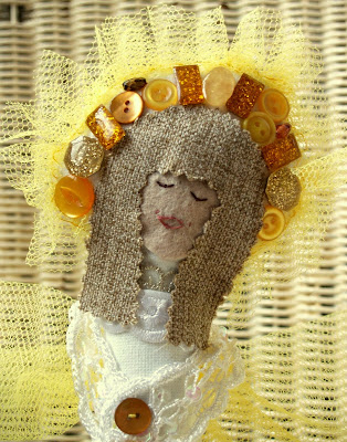 Crafty Templates: Making a fabric angel