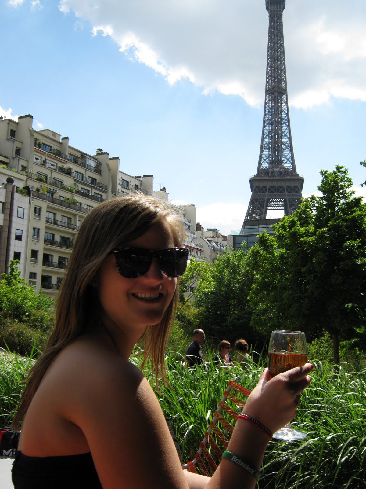 ParisMUDEC: An "Eye-full" Tower View