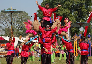 Our Indonesia: Sisingaan Dance