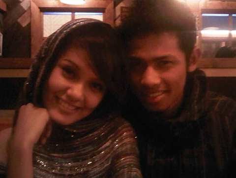 Blog gossip artis!: Nabil Raja Lawak Kantoi Cium Kekasih Hati?