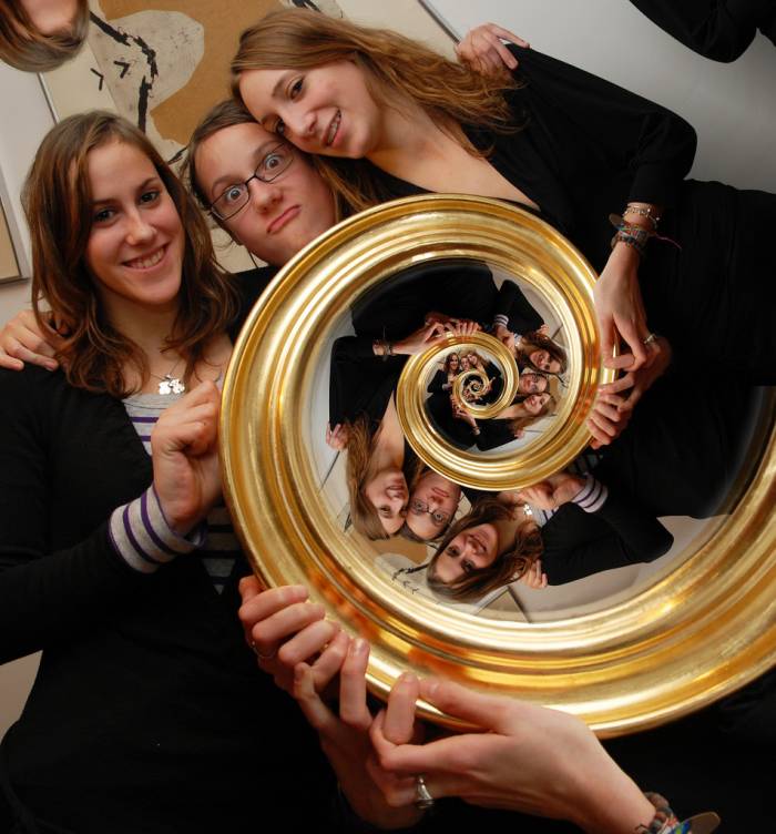 Photo Gallery: Very Very Confusing Optical Illusions