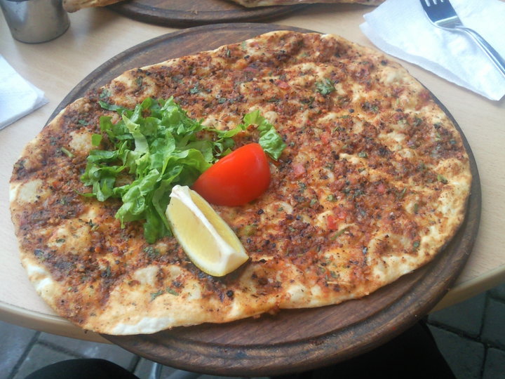 Food Huntz: Turkish Pizza