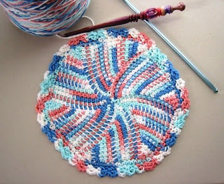 Brenda Stratton: Experimenting With Tunisian Crochet
