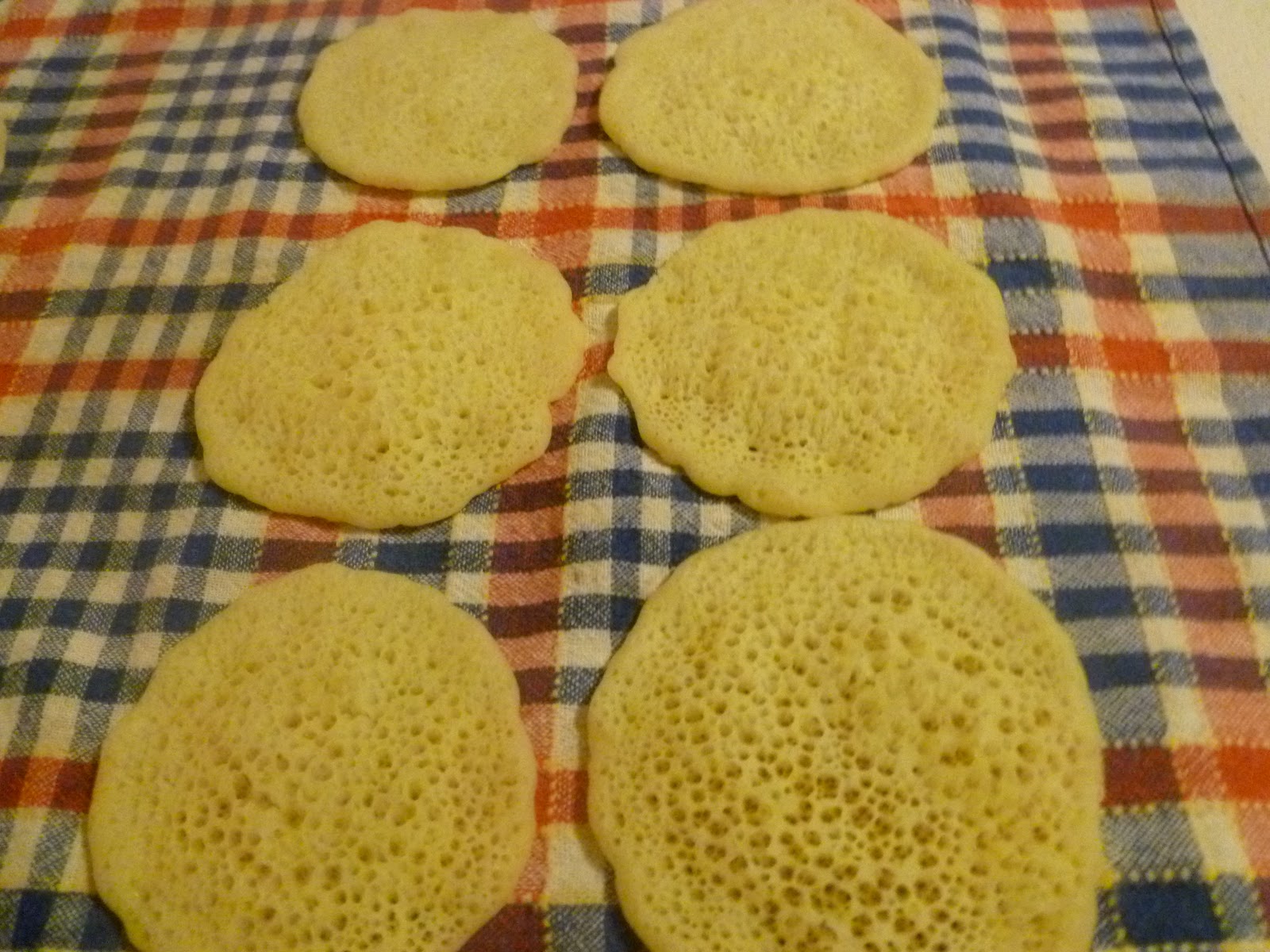 Chahrazed's Arabian Cookbook: Oven baked Ataif (cheese or nuts filling ...