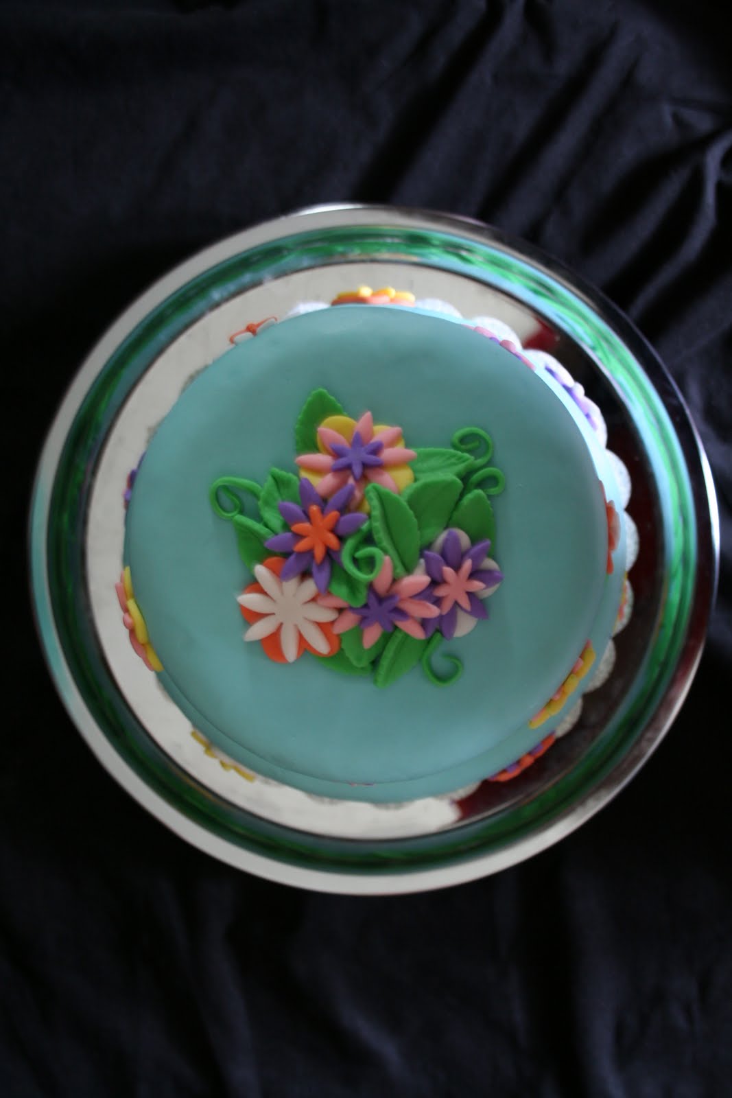 Blue Moon Cakes: Spring Flower Fondant Cake