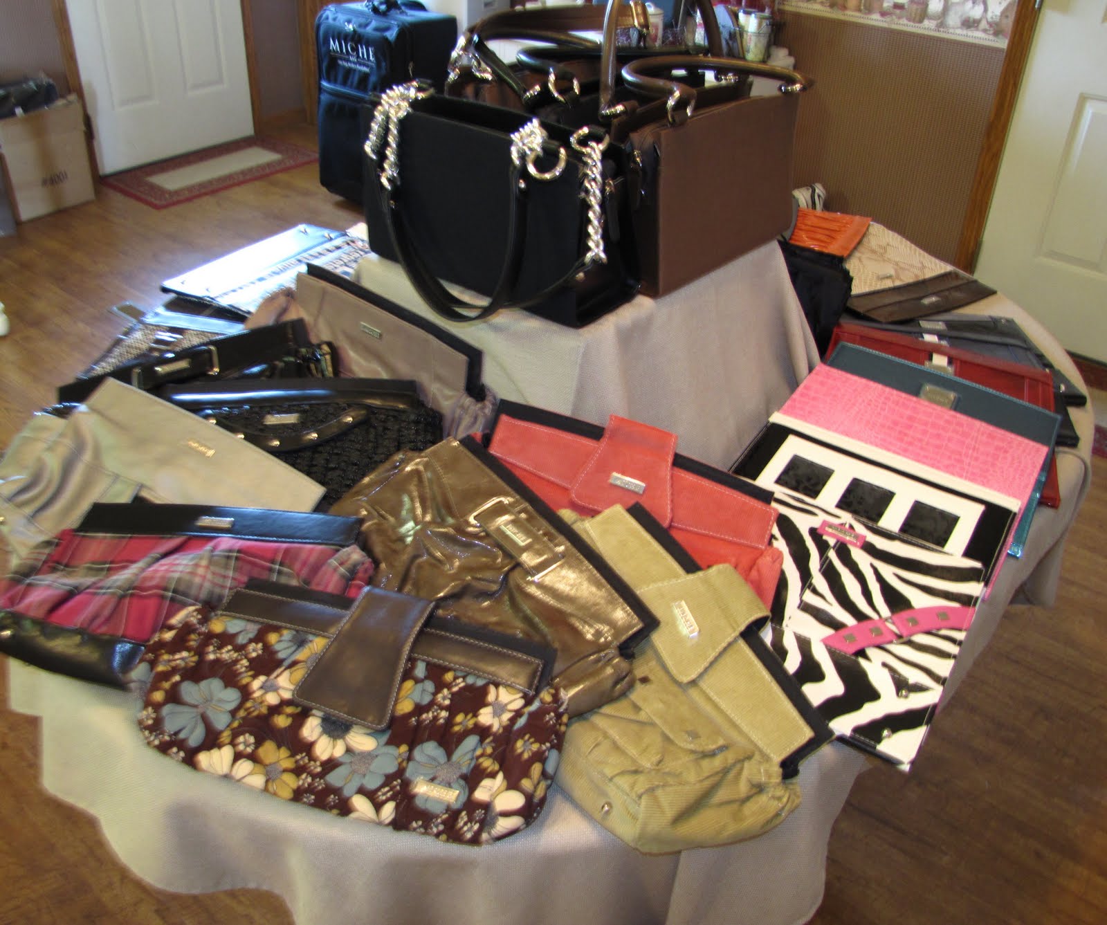 Purse Frenzy: Miche Party!