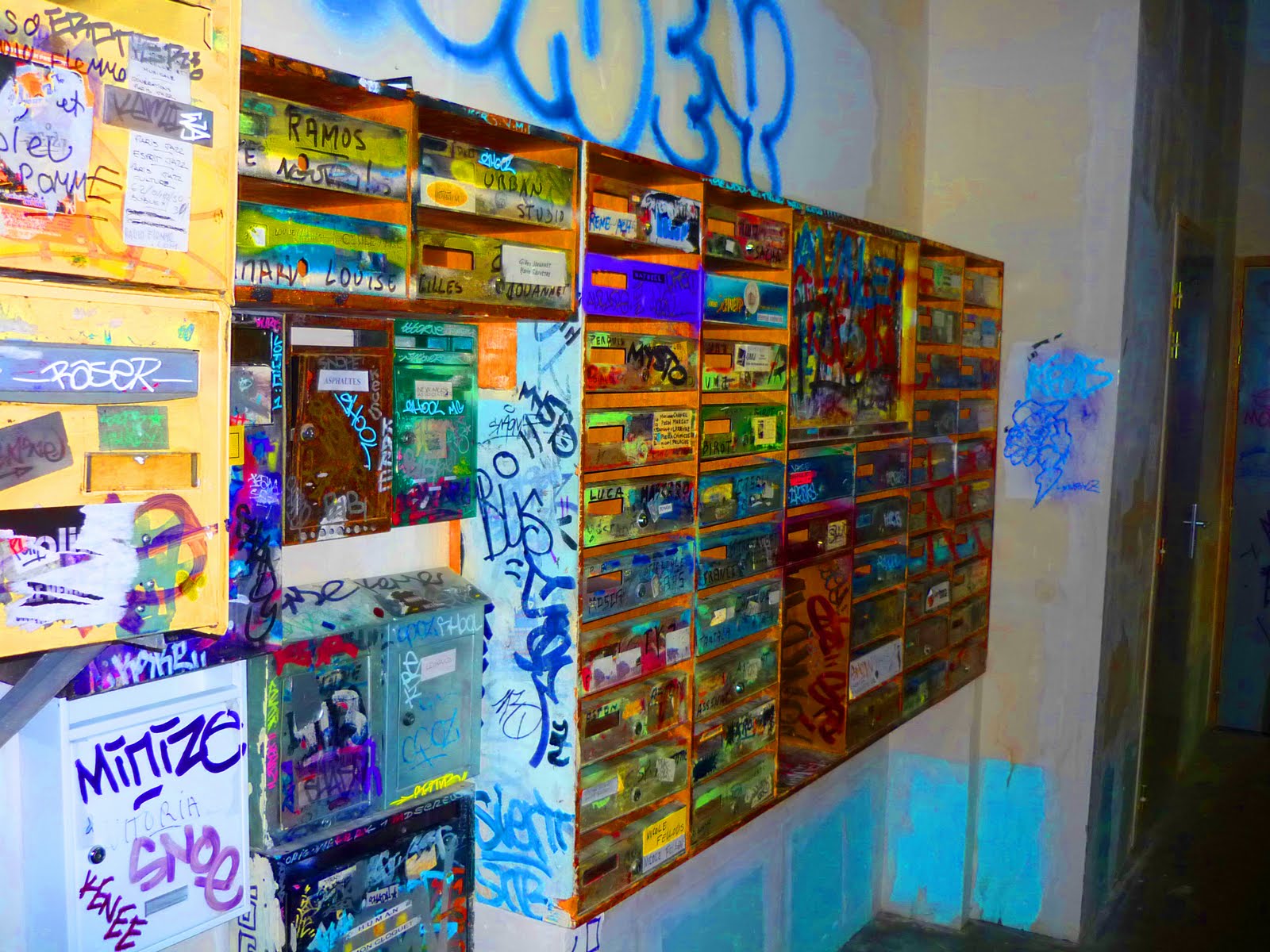 City Lights: Les Frigos