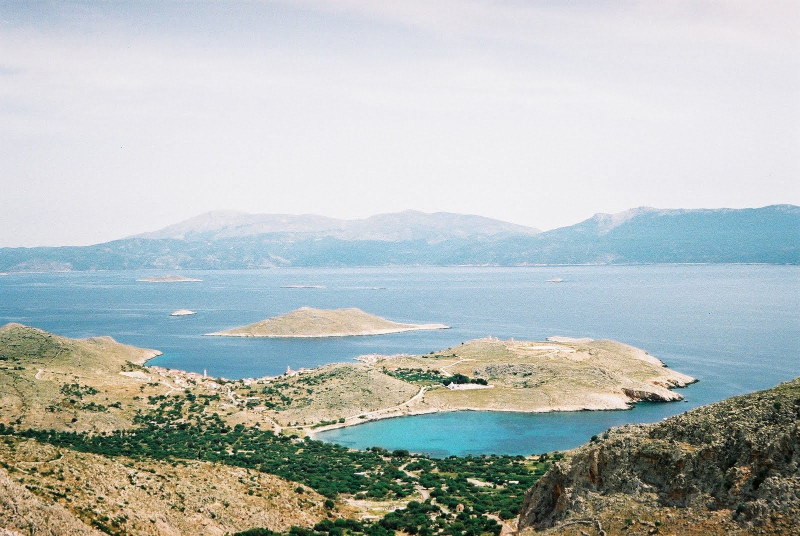 Ταβέρνα Λευκωσία Χάλκη: Η ΧΑΛΚΗ ΤΗΣ ΔΩΔΕΚΑΝΗΣΟΥ