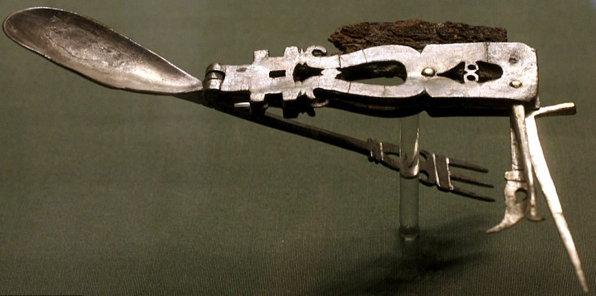 Defence and Freedom: Roman multi tool