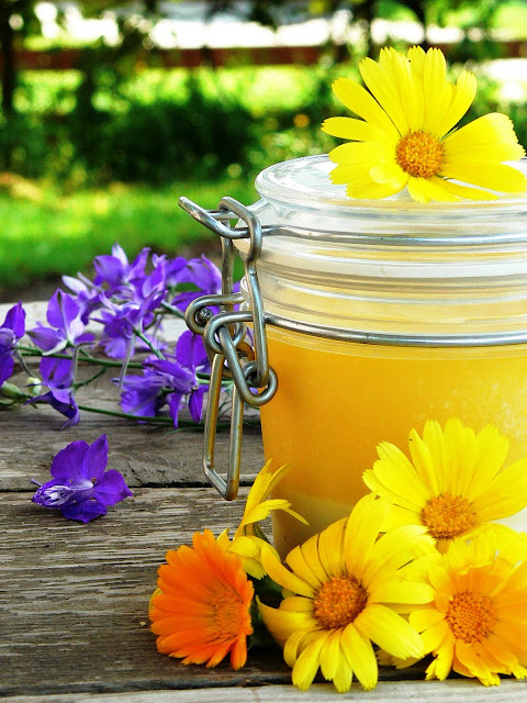 Galbenele (Calendula Officinalis)