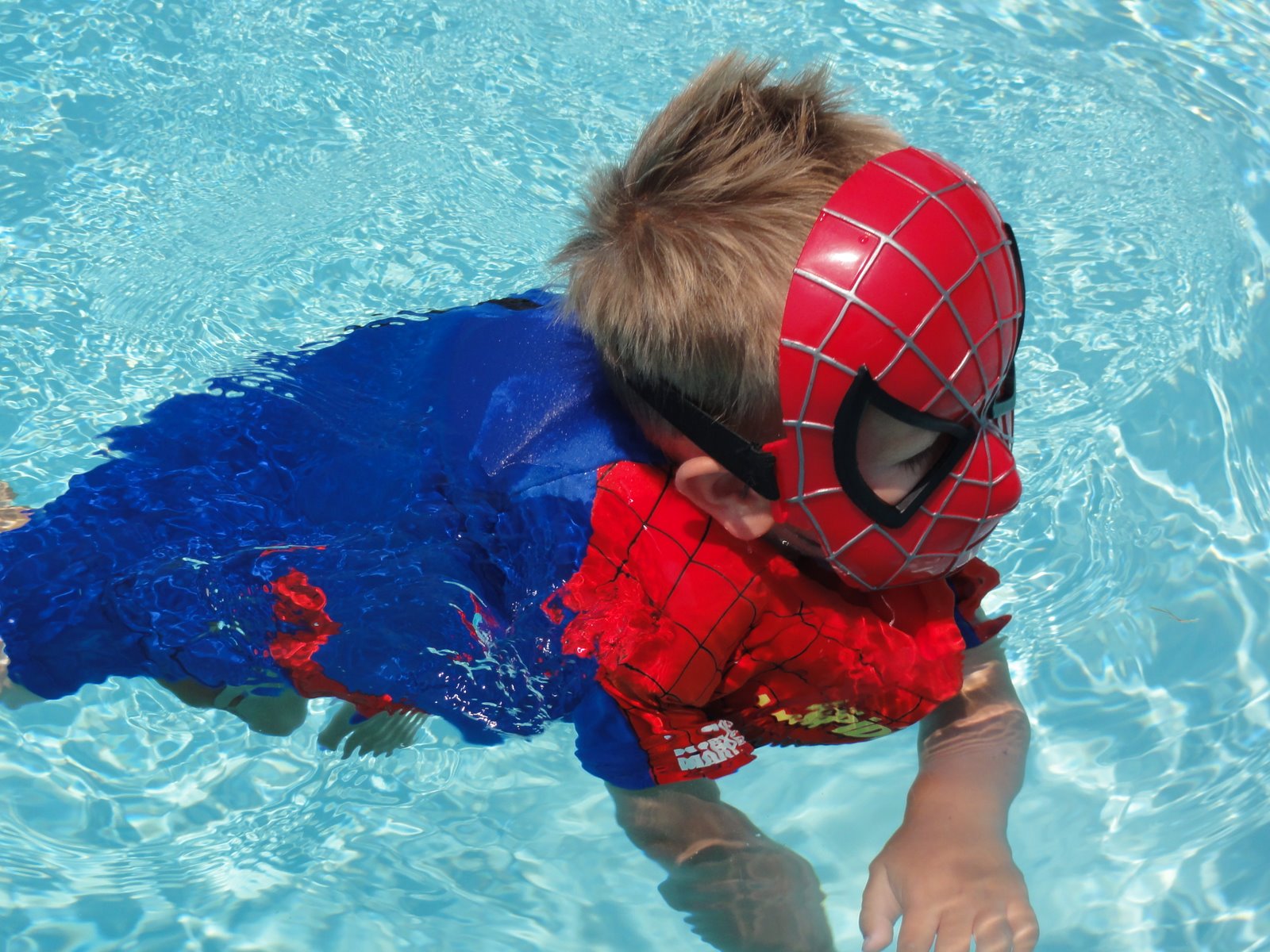 The Emr Family: Swimming spider man