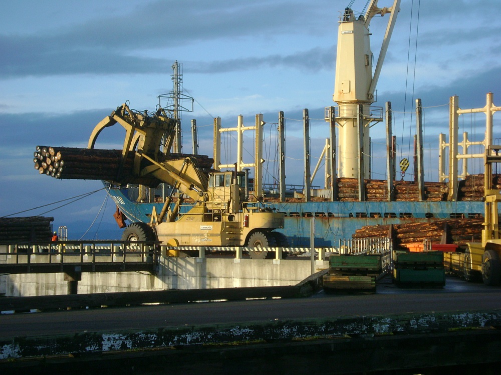 Ocean In View: Loading Portland Bay, part 2