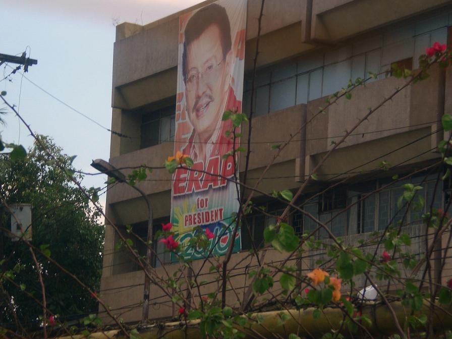 9.4 million Pinoys voted for Erap?!?